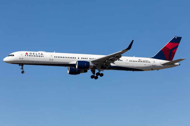 40 Amazing Examples of Aviation Photography | DesignDrizzle | Free ...