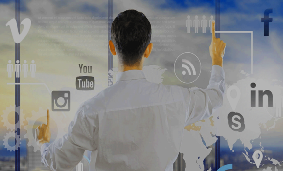 Probing Into the Role of Augmented Reality in Social Media and Its Future